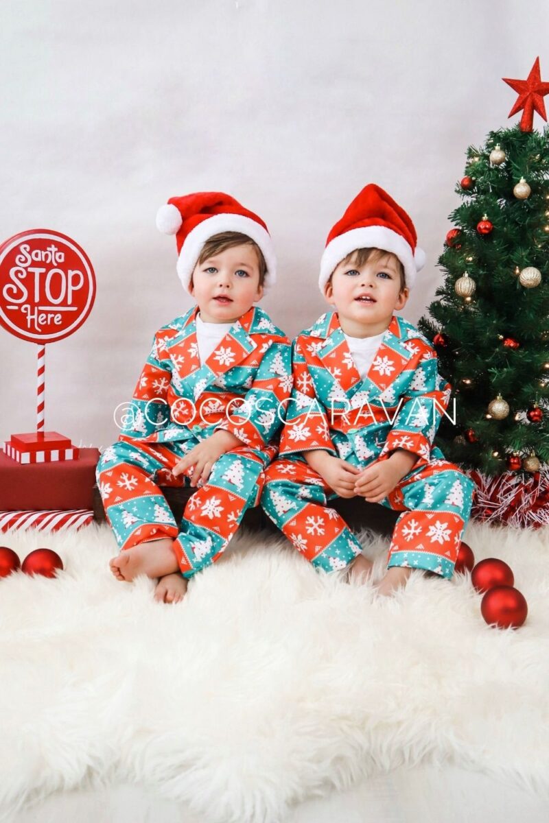 5 of the best Toddler Christmas photo ideas - Coco's Caravan
